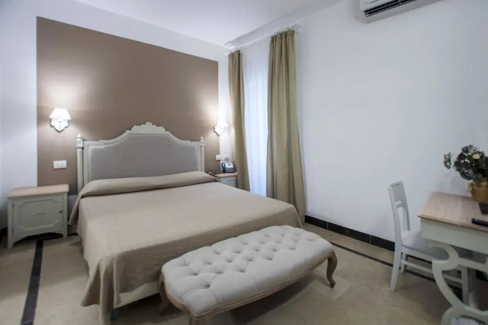 Sirakuza: aty ku historia takon detin from 252