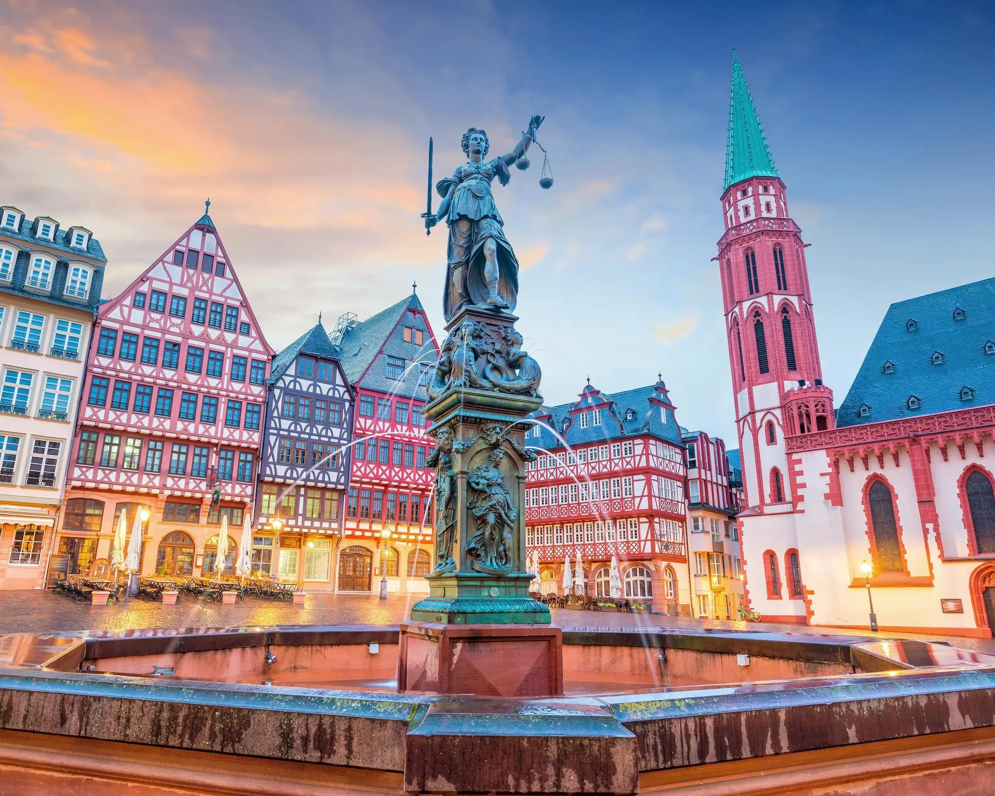 13-Day Europe Highlights Tour: Paris, Amsterdam, Frankfurt, Zurich ...